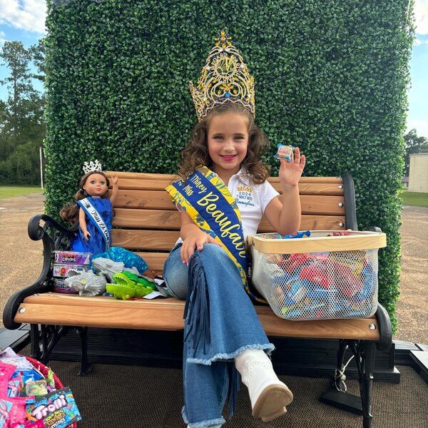 Color My Crown Pageant Fundraiser, Custom Pageant Votes Flyer, People's ...