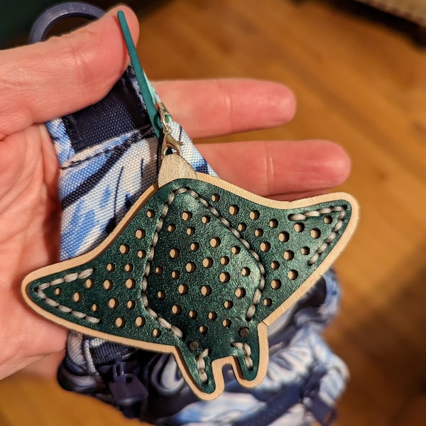 Manta Ray Leather Bag Charm Pattern and Illustrated Tutorial - Etsy