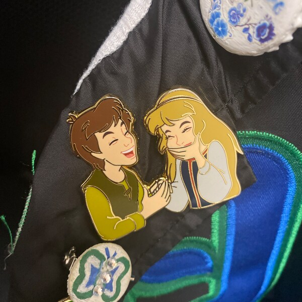 Black Cauldron - Brave and True - Taran Princess Eilonwy Bauble - Black ...