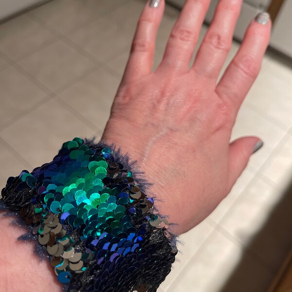 Fidget Wrist Cuff Touch Sensory Arm Pillow, Converts Small Lap Pad to ...