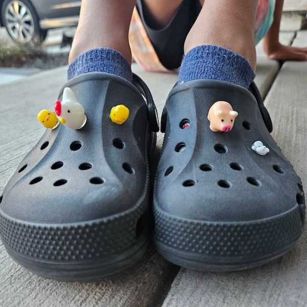 ONE Tiny Smiley Face Happy Flower Shoe Charm / Handmade / Floral ...