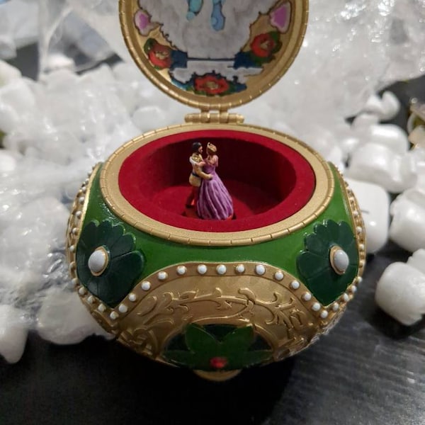 Anastasia Jewelry Music Box “once Upon a December” - Etsy
