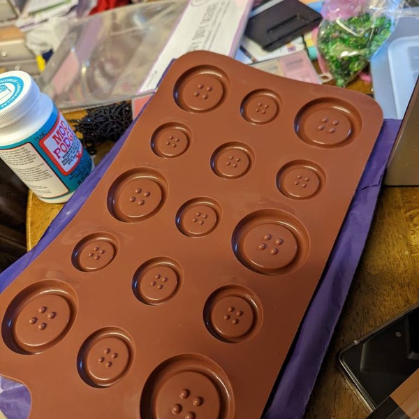 BUTTON / BUTTONS Silicone Chocolate / Candy Bakeware Mould for Cupcake ...