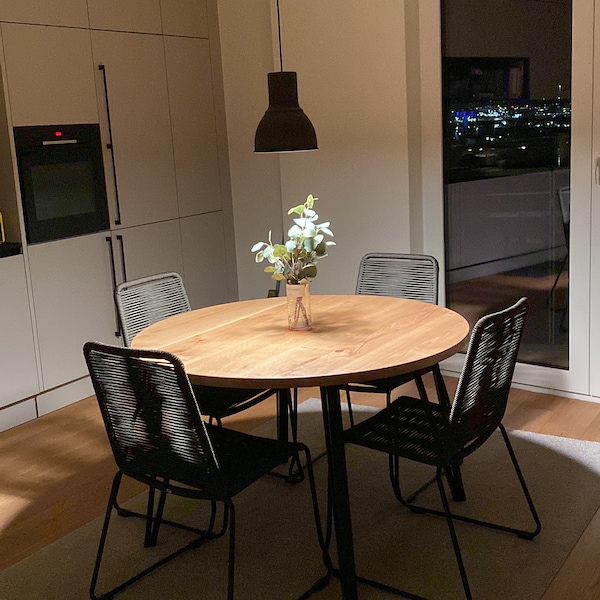Expandable Round Dining Kitchen Table, Solid Sustainable Oak ...