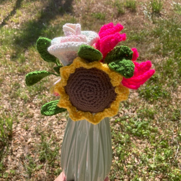 Crochet LILY Pattern PDF. Crochet Flowers. Lily With Leaves. Amigurumi ...