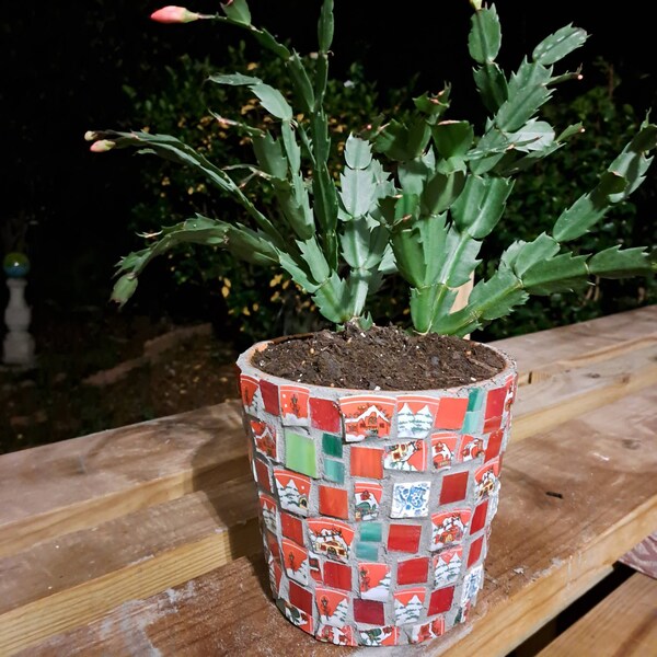 Handmade 'garden Sweet Garden' Mosaic China Heart, Broken Plate Heart ...