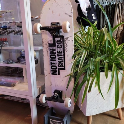 Skateboard Stand - Etsy