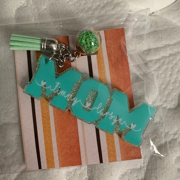 Mom Keychain| Custom Mom Keychain| Personlized Mom Keychain| Mother's ...