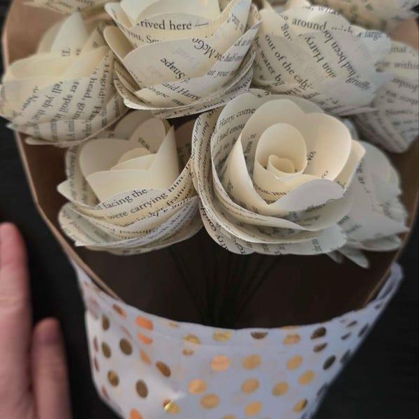Book Page Flowers, Book Flowers, Paper Roses, Paper Flowers, Book Lover ...