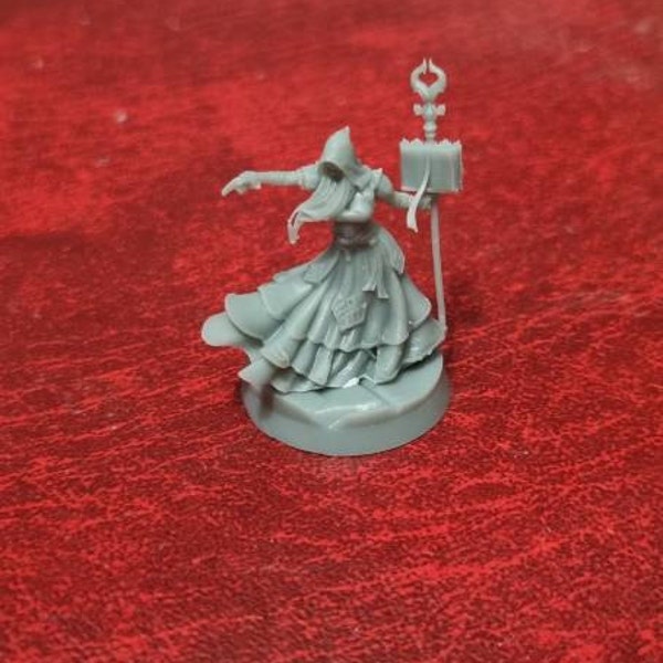 Female Elf Wizard Kythaela | the Beholder Miniatures | RPG Boardgames ...