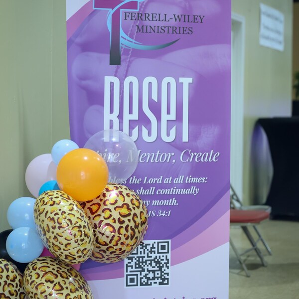 Custom Retractable Banner, Custom Roll Up, Roll up Banner, Roll up ...