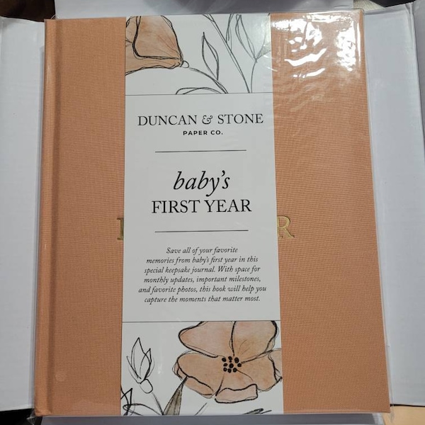 Holiday Memory Book: Christmas Scrapbook Album and Family Journal First ...