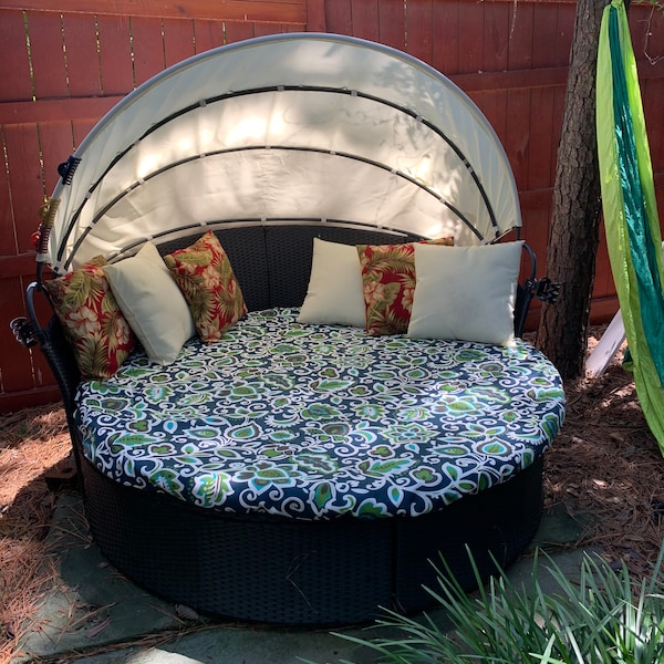 Round Outdoor Daybed Drawstring Cover - Daybed Cover - Washable ...