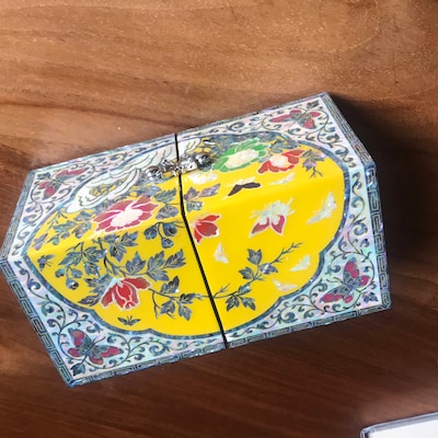 Korean Traditional Hanok Roof Tiles Desk or Floor Lamp the Four ...