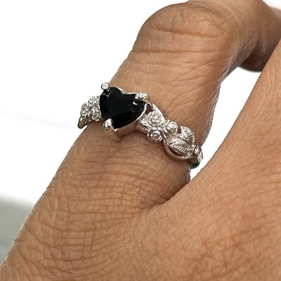 Unique Flower Ring, Moissanite Engagement Flower Ring, Floral Ring ...