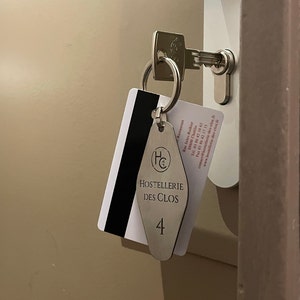 Personalized Hotel Keychain Custom Metal Hotel Keychain - Etsy