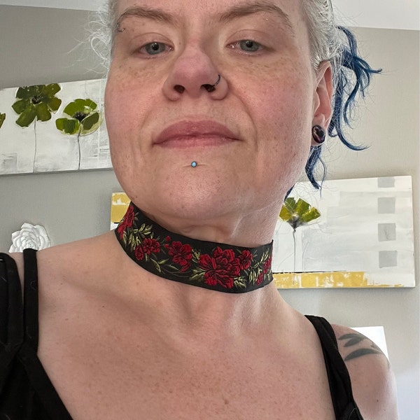 Ivory Embroidered Vintage Ribbon Choker Necklace, Grape Pattern, Prom ...