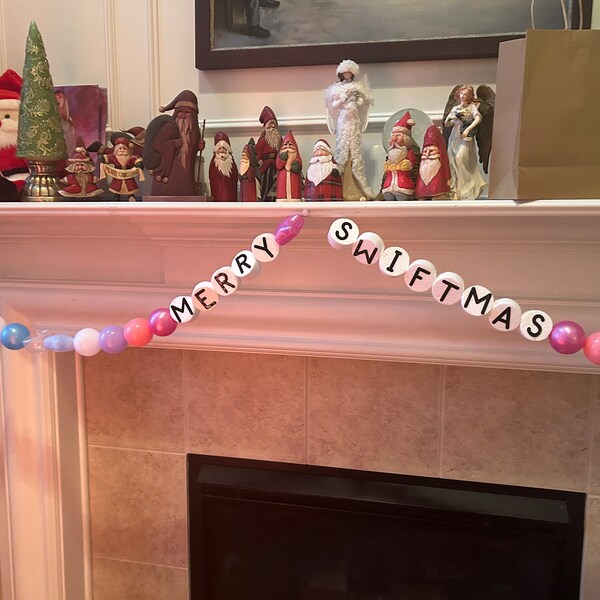 TAYLOR SWIFT BIRTHDAY Friendship Bracelet Garland - Etsy