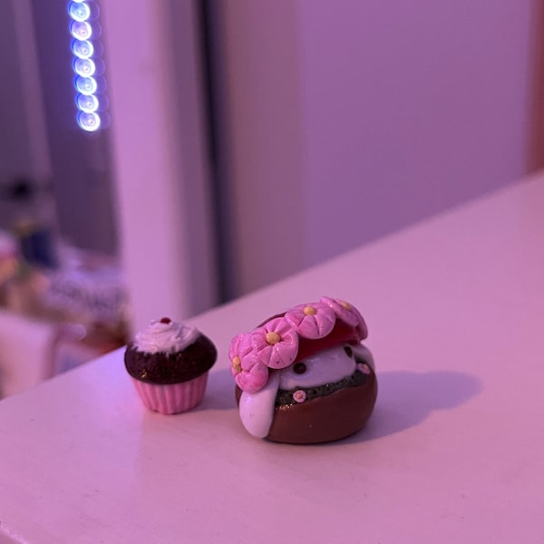 Flower Cats, Unique Handmade Polymer Clay Cat Desk Buddy, Personalized ...