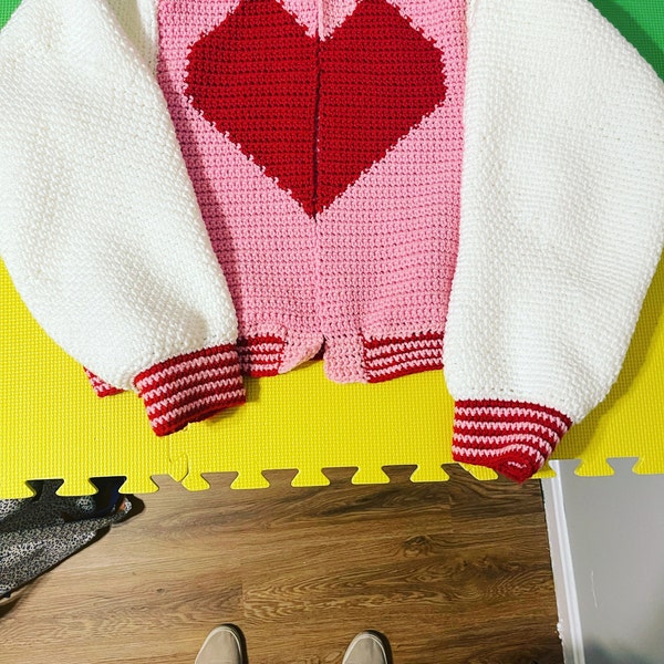 CROCHET PATTERN: Sweetheart Varsity Cute Valentine Heart Crochet ...