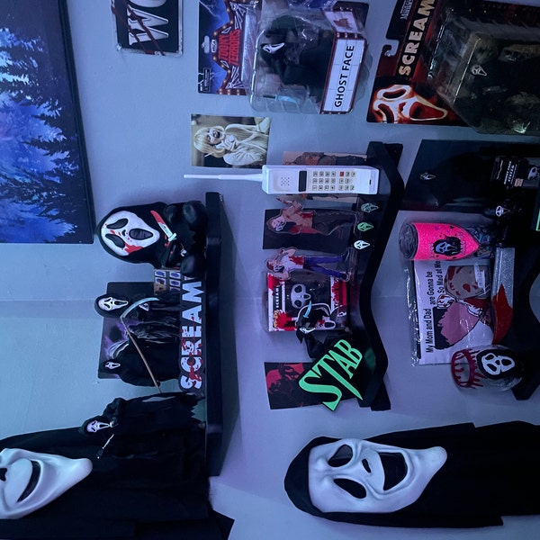 Stab Sign / Scream Logo / Bookcase Display / Shelf Display - Etsy