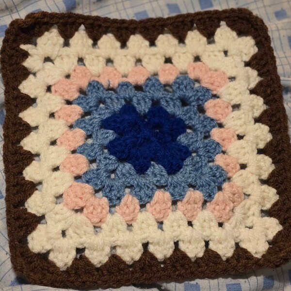 Infinity Granny Rainbow Blanket Crochet Pattern | Crochet Patterns ...