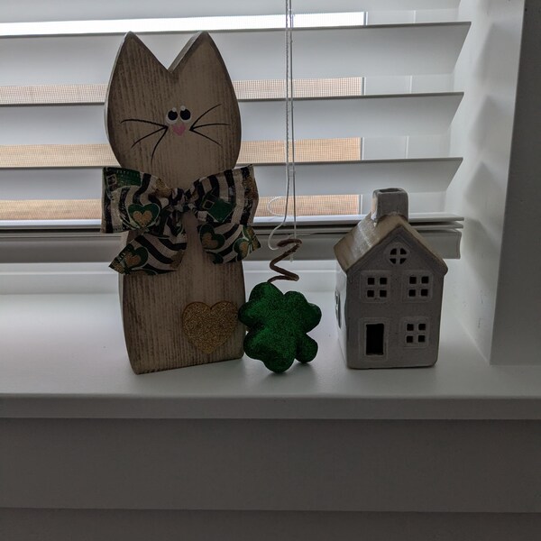 Restocked! Painted Bird. Wood Robins. Colorful Wood Bird. Rustic Birds ...