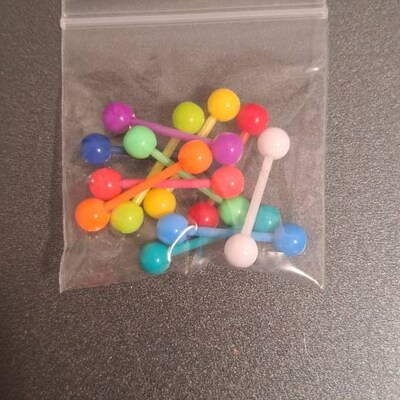 Magnapin How to Wear a Brooch or Pin Without Putting a Hole or ...