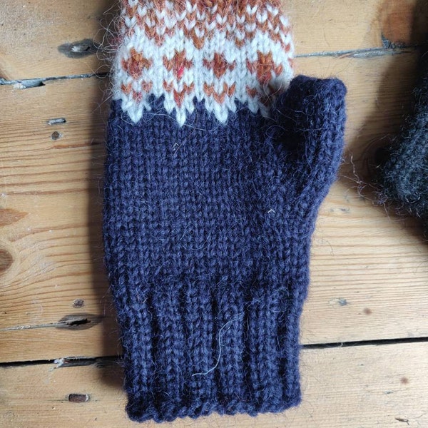 PDF PATTERN - Wood Folk Fingerless Mittens S / L Sizes - Etsy