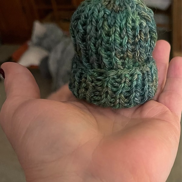 Teeny Tiny Winter Hats Knitting Pattern: Mini Christmas Ornaments (PDF ...