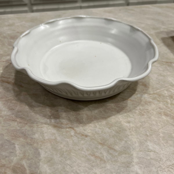 Handmade Pottery | Large Pie Plate (9 Colors) - Etsy