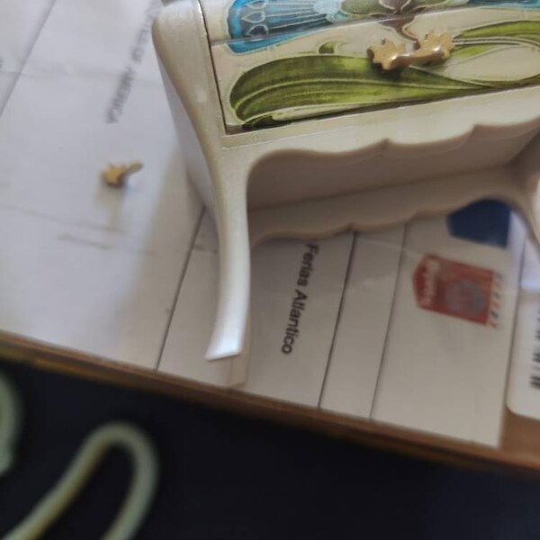 1:12 Dollhouse Roombox Diorama Recreation Room - Decorated and Remote ...