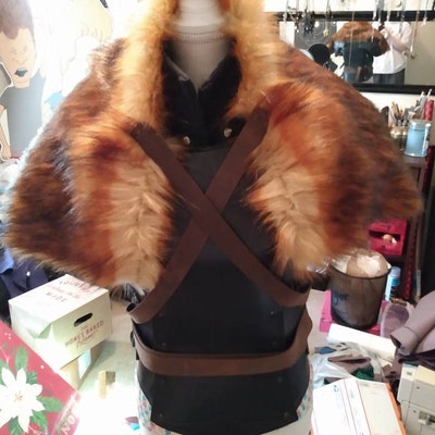 Red Fox Pelt Fur Mantle Leather Chest Strap, Fur Shoulder Drape, Black ...