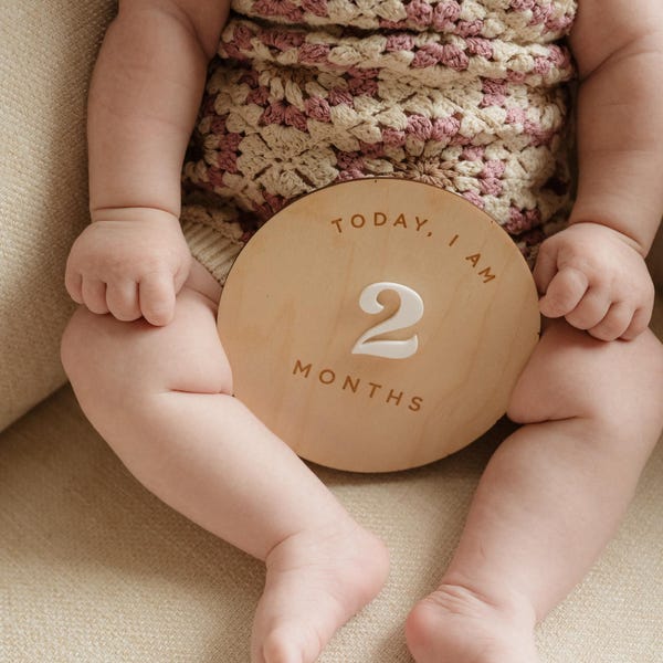 Wooden Daisy Flower Milestone Cards Custom Name Milestone Set Boho ...