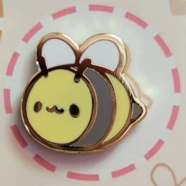 Bee 0.6" | Tiny Pals Mini Enamel Pins | Cute Animals Board Filler ...
