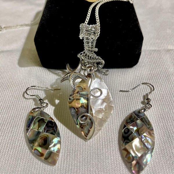 Serpentine Natural Stone Wire-wrapped in Coated Copper Wire, Unique ...