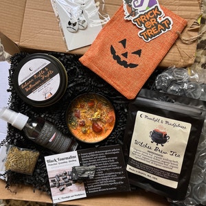 Spooky Mystery Box, Halloween Lovers Gift Set, Fall Season Candle ...