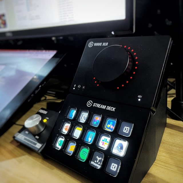 MK2 Stream Deck and Wave XLR Stand - Etsy MK2 Stream Deck and Wave XLR Stand - Etsy