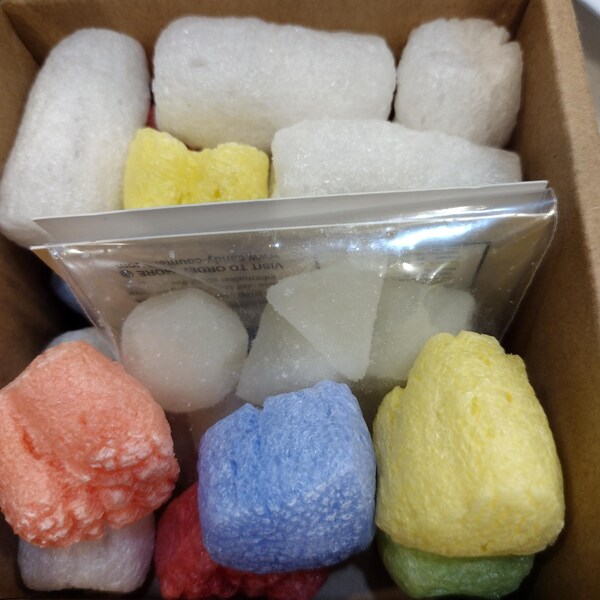 Wild Strawberry Candy Dice Play Set, Kohakutou Gummies, Dungeons and ...