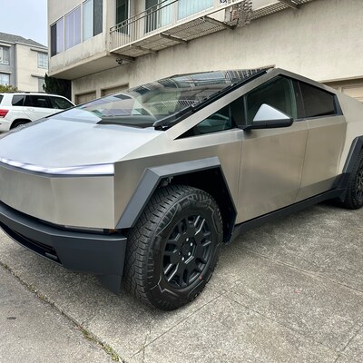 Cybertruck Caps and Lug Nuts - Etsy