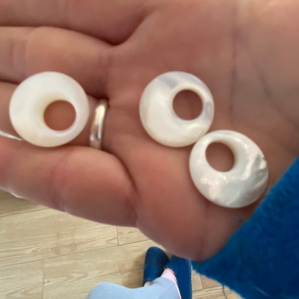 White MOP Carved Double-faced Camellia Flower Shell Bead,mother of ...