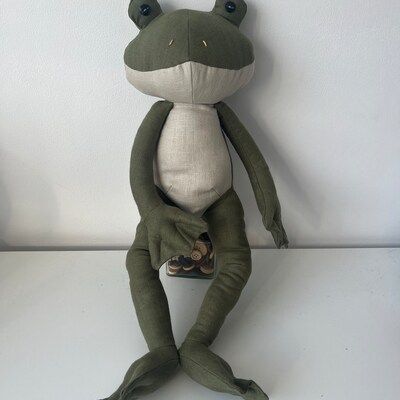 Stuffed Frog PDF Sewing Pattern & Tutorial Stuffed Animals Plush Toys ...