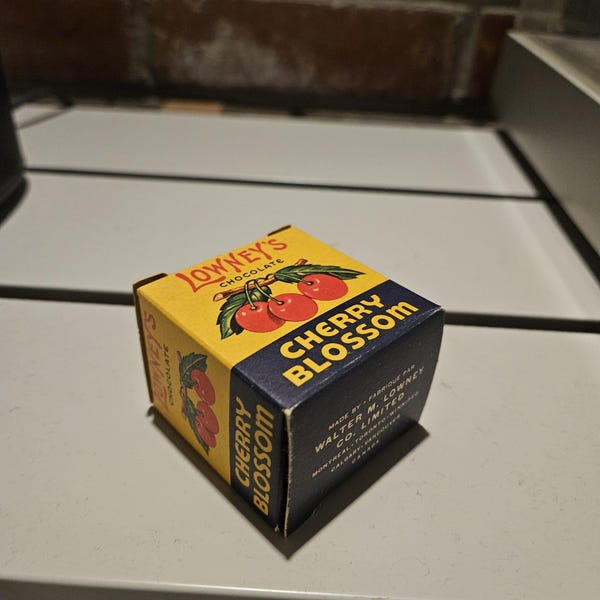 Vintage Nyal “huskeys” Throat Lozenges Tin | Windsor Ontario Patent ...