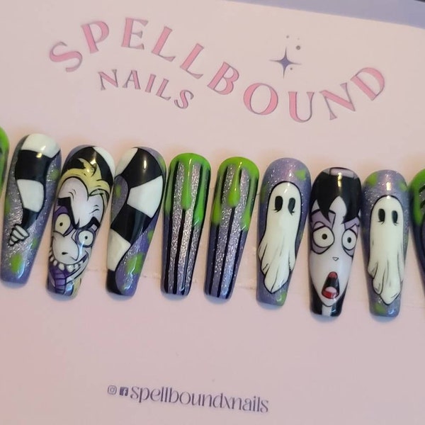 Gothic Arch Nails // Gothic Architecture Press on Nails // Cathedral ...