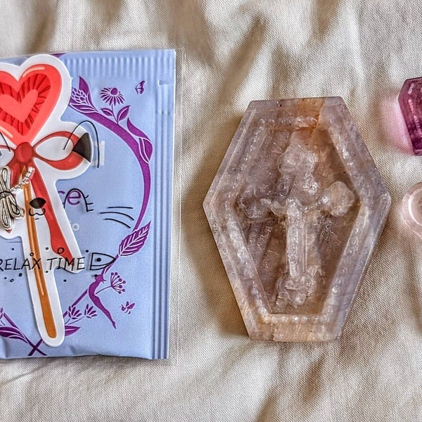 Fluorite Goddess Body Carving, Crystal Female Body Crystal Statue ...