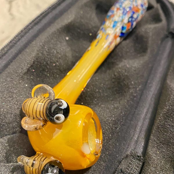 Honey Bee Pipe/ Glass Pipe/ Glass Pipes/ Pipes - Etsy