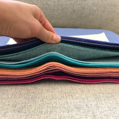 20 Piece Variety Pack of Wool Blend Felt Sheets 9 X 12 22.8cm X 30.4cm ...