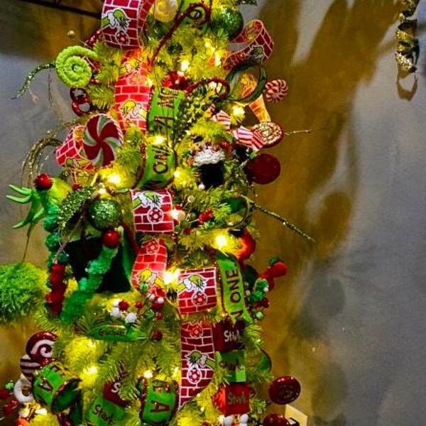 Grinch Wreath, Grinch Theme Wreath, Christmas Grinch, Green Monster ...