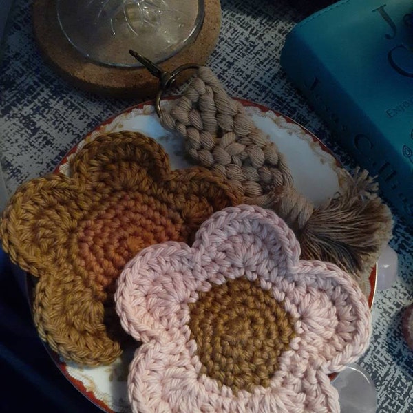 Daisy Coaster | Daisy Decor | Customizable Coasters | Crochet Flower ...