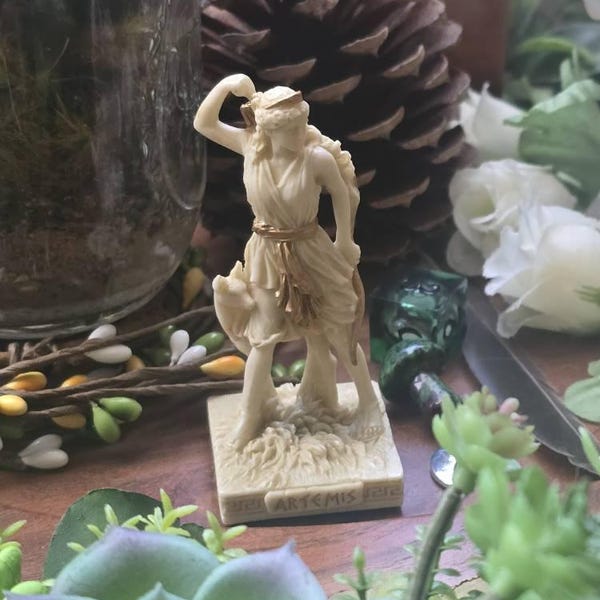 Hera Mini Statue the Queen of the Gods Ancient Greek Roman Mythology ...
